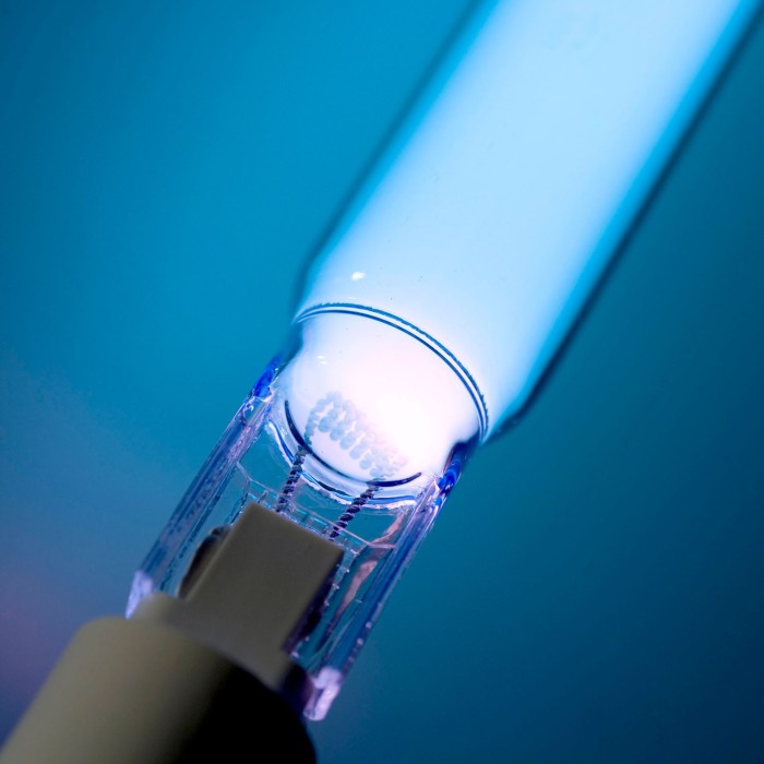 Amalgam UV lamps for disinfection and oxidation